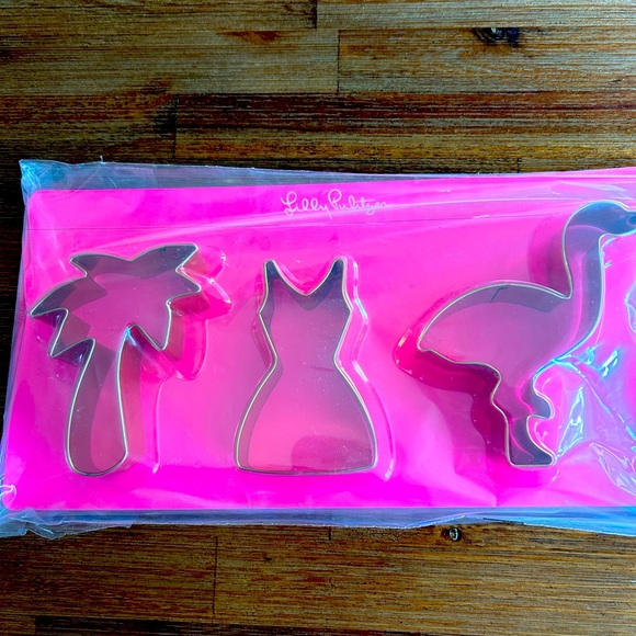 Lilly Pulitzer | Kitchen | Lilly Pulitzer Cookie Cutter Set | Poshmark